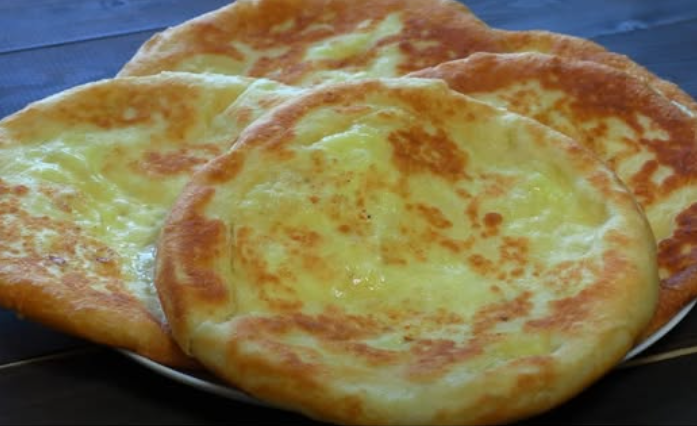 lau kefir şi 2 doua oua fac placintele în 15 minute: soțul le comandă ...